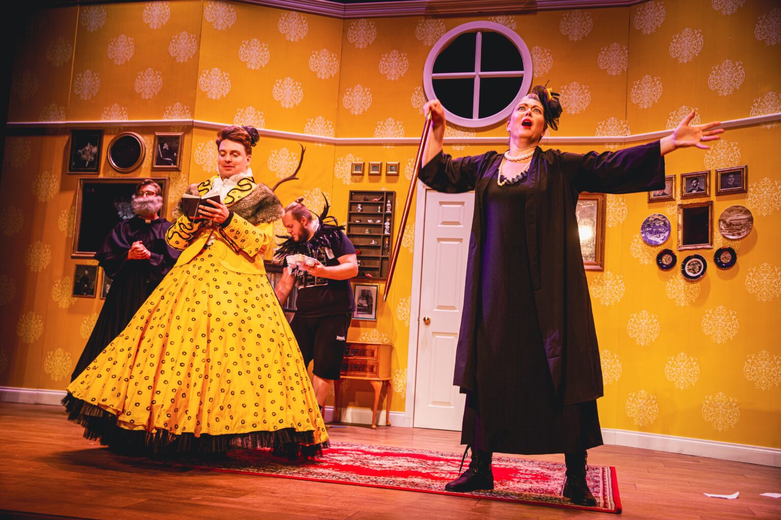 The importance of being prepared with the cast of ...Earnest?