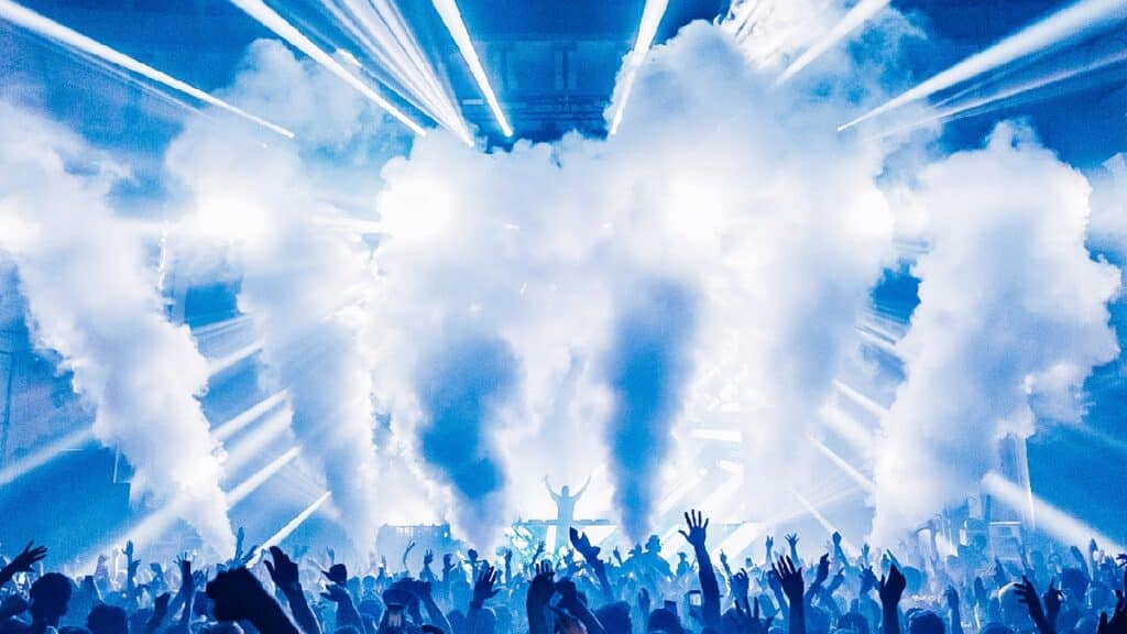 Top 5 places to see great street performances in London